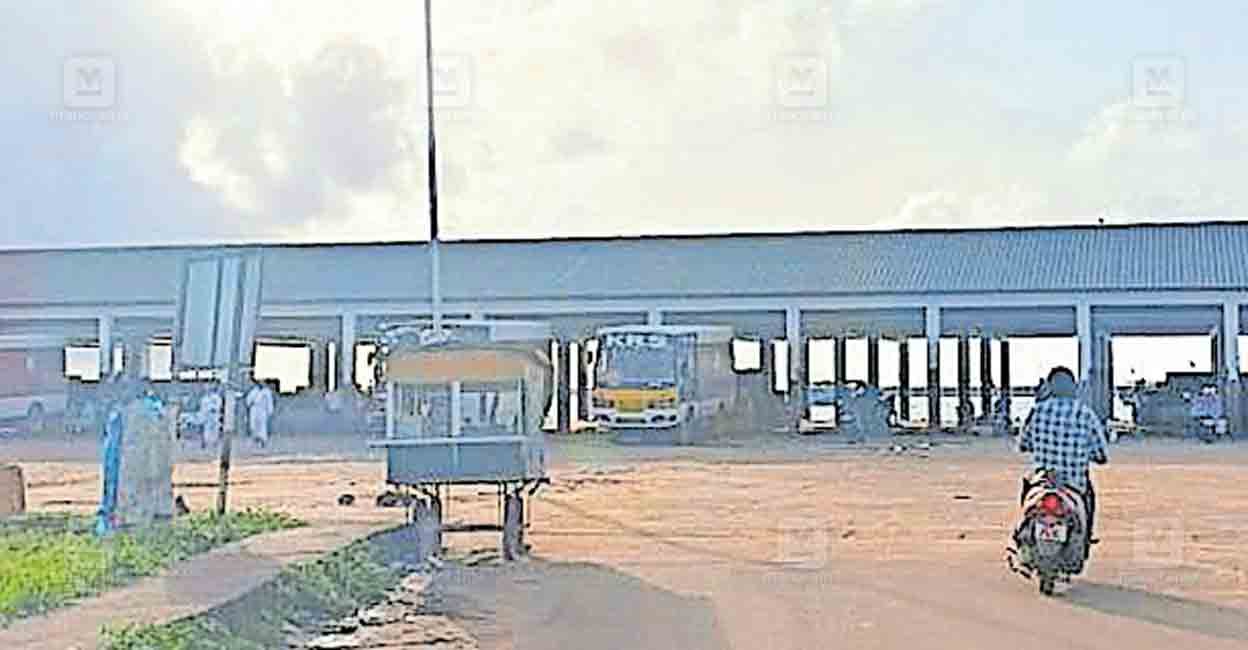 താനൂർ തുറമുഖത്തെത്താൻ ഇനി ചെറുതല്ല ചെലവ്; ഹാർബറിലേക്കു കയറുന്നതിനും ...