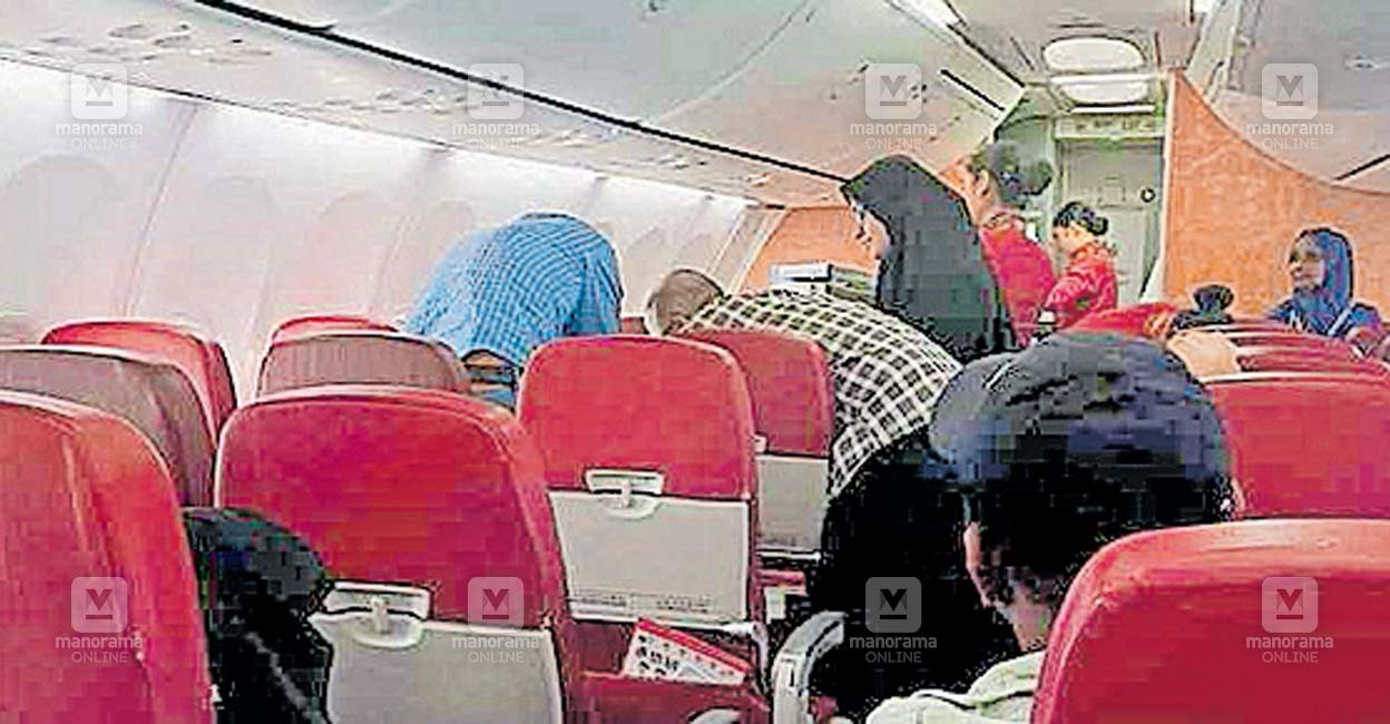 വിമാനയാത്രയ്ക്കിടെ ഹൃദയാഘാതം: വനിതകളെ രക്ഷിച്ച് ഡോക്ടർ സംഘം | Karipur ...
