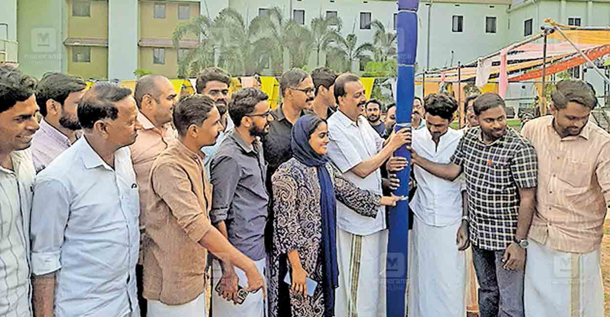 ഇന്റർസോൺ കലോത്സവം: സാംസ്കാരിക ഘോഷയാത്ര ഇന്ന് | Valanchery | Calicut ...