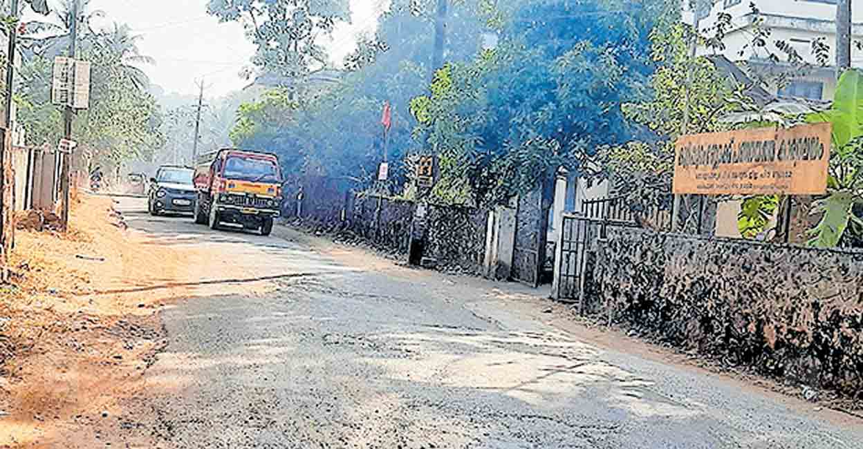 കാവുംപുറം ബ്ലോക്ക് ഓഫിസ്– കാടാമ്പുഴ റോഡിന് 5 കോടി | Valanchery ...