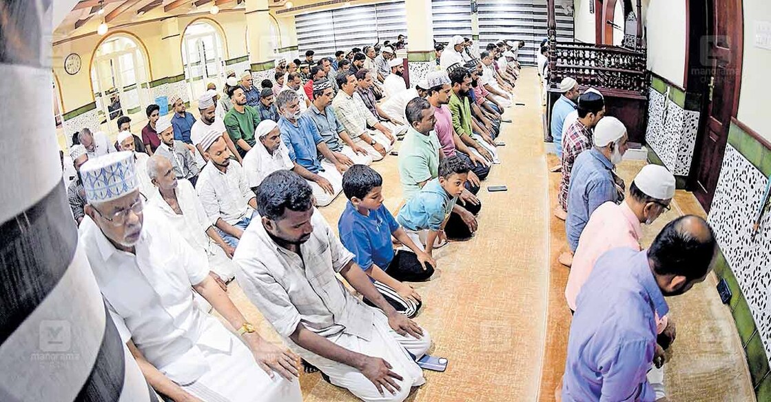 റമസാൻ പിറ തെളിഞ്ഞു; വ്രതനാളുകൾക്ക് തുടക്കം | Ramadan | Ramadan Mubarak ...