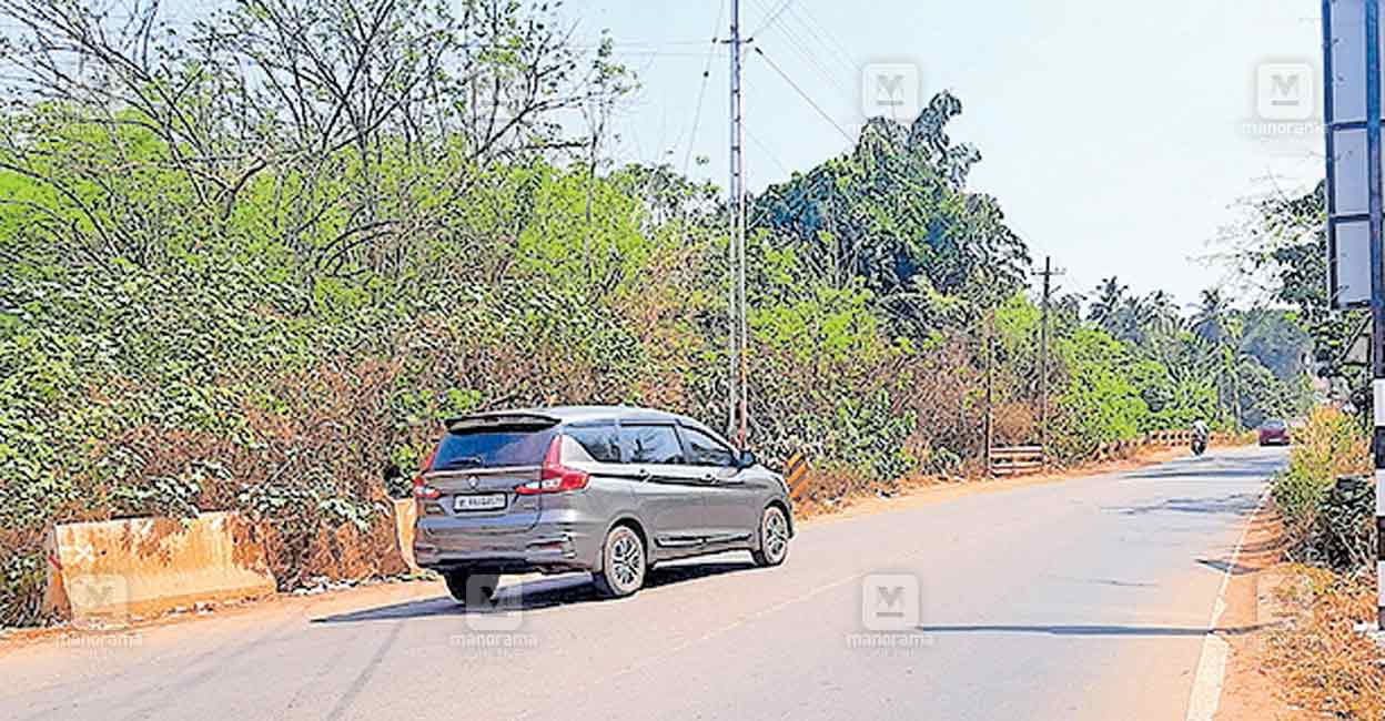 ഓണിയിൽ പാലം റോഡ് വീതികൂട്ടണം | Valanchery | Oniyil Palam | six-lane ...