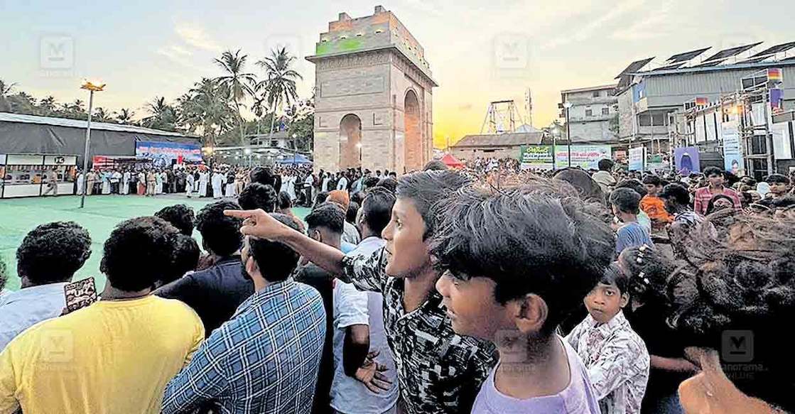 ആയിരങ്ങൾ സാക്ഷി; കൊണ്ടോട്ടി നേർച്ചയ്ക്ക് തുടക്കം | Kondotty Nercha ...