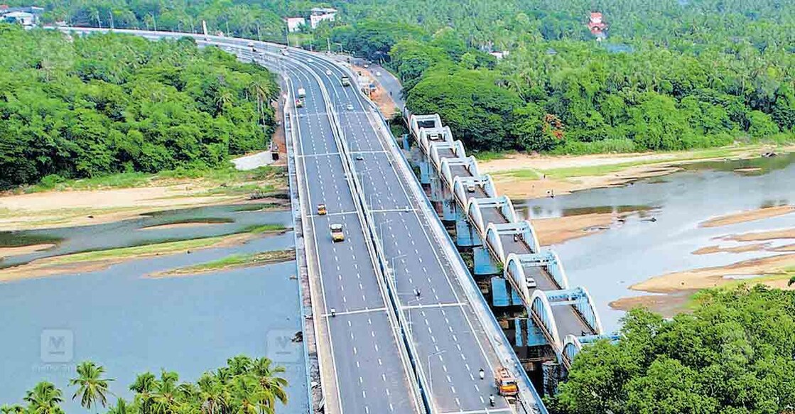ആറുവരിപ്പാതയിൽ 32 മീറ്റർ വീതിയുള്ള പുതിയ പാലം വന്നു; 72 വർഷം പഴക്കമുള്ള ...