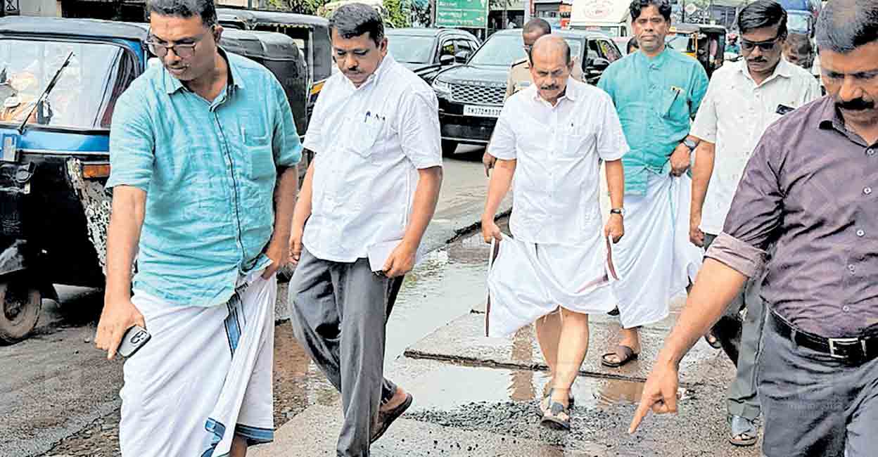 കൊണ്ടോട്ടിയിലെ കുരുക്ക് പരിഹരിക്കാനായി യോഗം; അടിയന്തര നടപടിക ...