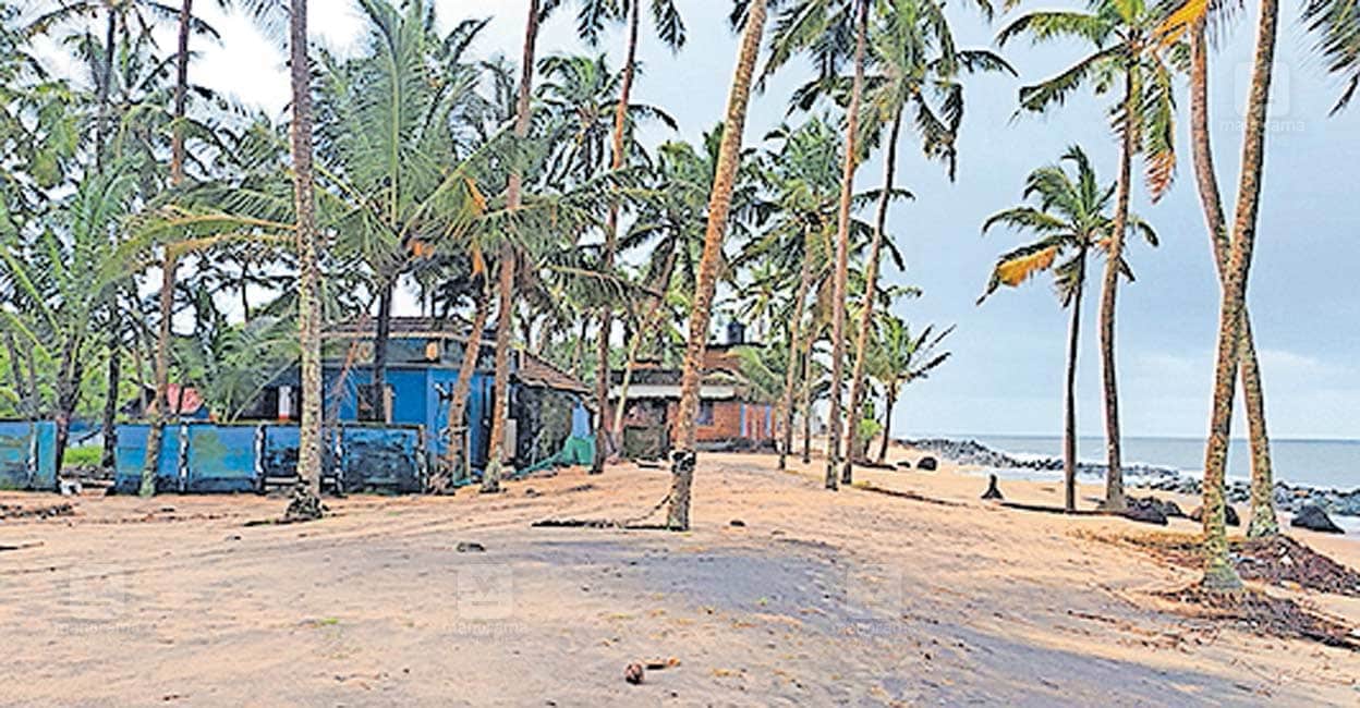 പുനർഗേഹം പദ്ധതി വൈകുന്നു; മത്സ്യത്തൊഴിലാളികൾ ദുരിതത്തിൽ | Punargeham ...