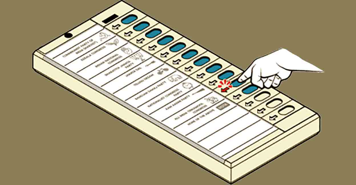 വോട്ടിങ് യന്ത്രം കമ്മിഷനിങ്, ലീഗ് ചിഹ്നത്തിന് വലുപ്പക്കുറവ്: കോടതിയെ ...