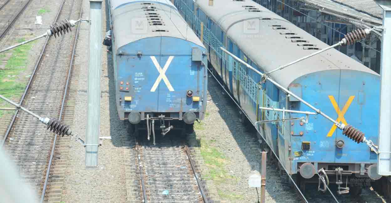 3 മാസത്തേക്കു സർവീസ് നിർത്തിവച്ച 2 ട്രെയിനുകൾ എവിടെ? ആരെങ്കിലും ...