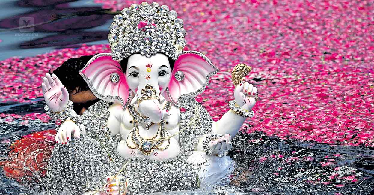 ഗണേശോത്സവം പന്തലുകളിൽ വൻ തിരക്ക് വിഘ്നേശ്വര സ്തുതിയിലലിഞ്ഞ് | Ganesh ...