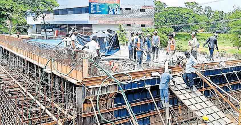 കണ്ണിയംപുറത്ത് പുതിയ പാലം അതിവേഗത്തിൽ