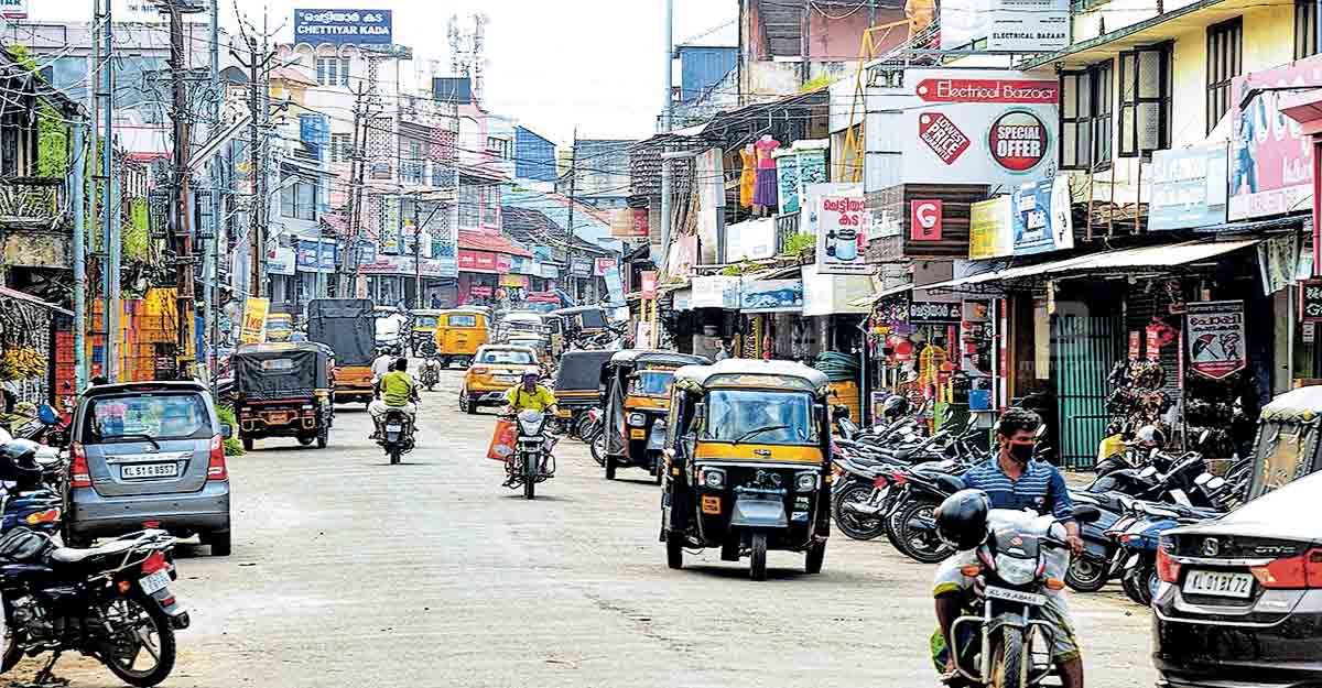 വലിയങ്ങാടി തുറന്നു; കോവിഡ് സുരക്ഷ പാലിച്ചു കച്ചവടം