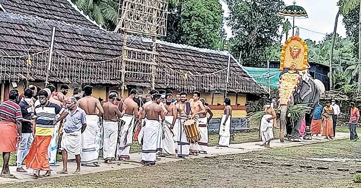 തൃപ്പാളൂർ മഹാദേവ ക്ഷേത്രത്തിൽ ദീപാവലി വാവുത്സവം