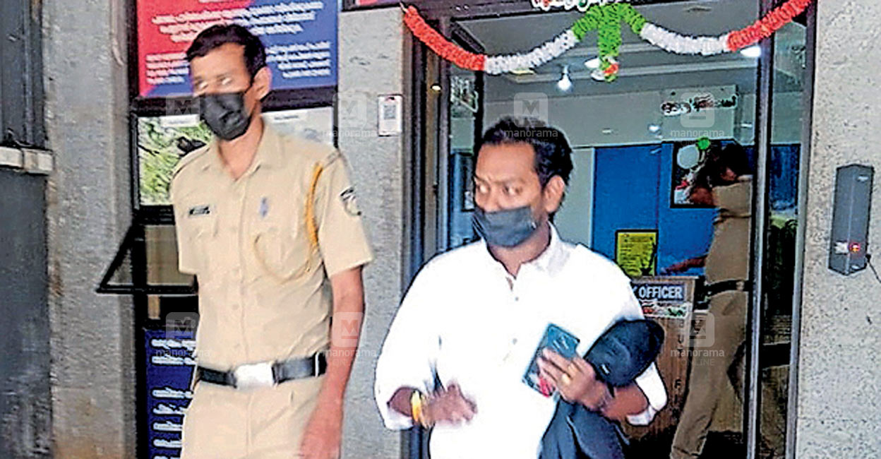 ഷാജഹാൻ വധം: പൊലീസ് സ്റ്റേഷനുകളിൽ അഭിഭാഷക കമ്മിഷണറുടെ പരിശോധന