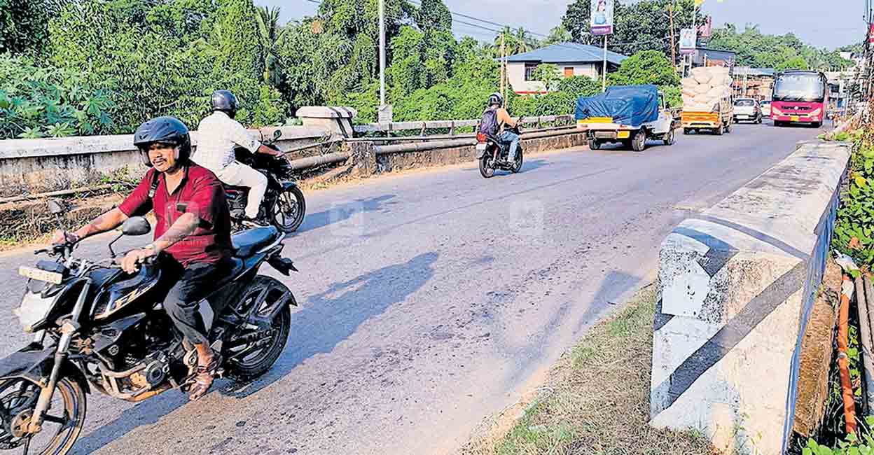 ഈസ്റ്റ് ഒറ്റപ്പാലം തോടിന് സമാന്തര പാലം: ടെൻഡർ നടപടി പൂർത്തിയായി