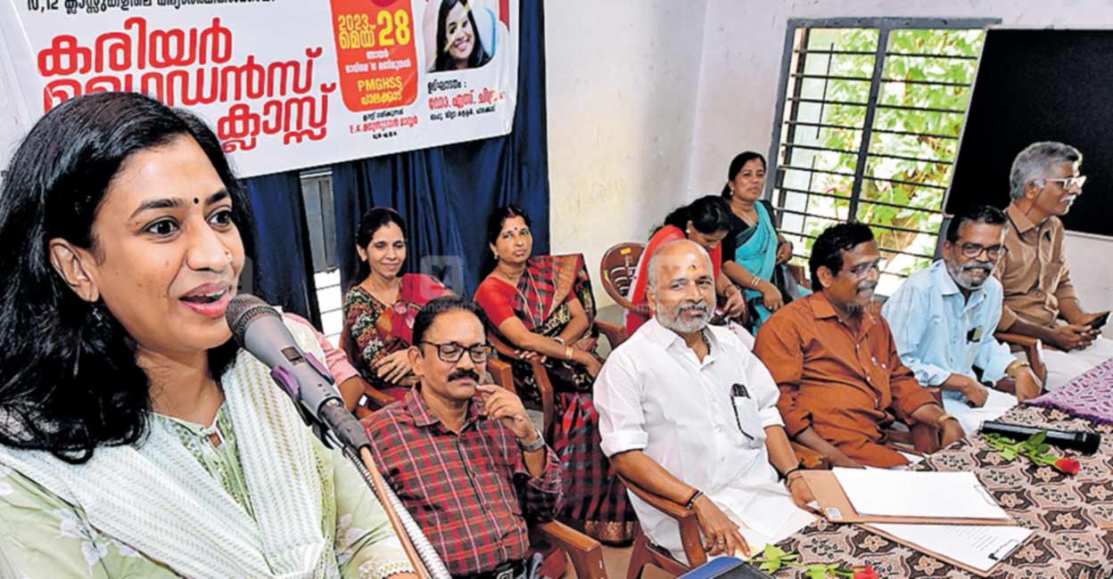 കലക്ടർ പറയുന്നു ‘അങ്ങനെയാകരുത് കരിയർ’