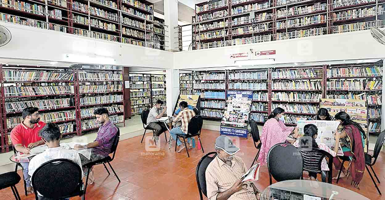 1.18 ലക്ഷത്തിലേറെ പുസ്തകങ്ങളും 10,800 അംഗങ്ങളും... ഇത് പ്രകാശം ...