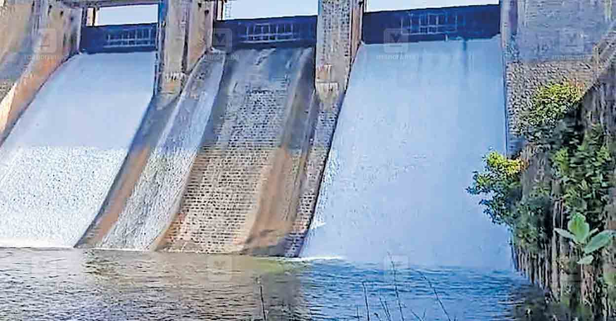 മഴ കനത്തു, ജലനിരപ്പ് ഉയർന്നു; വാളയാർ ഡാം വീണ്ടും തുറന്നു | Walayar Dam ...