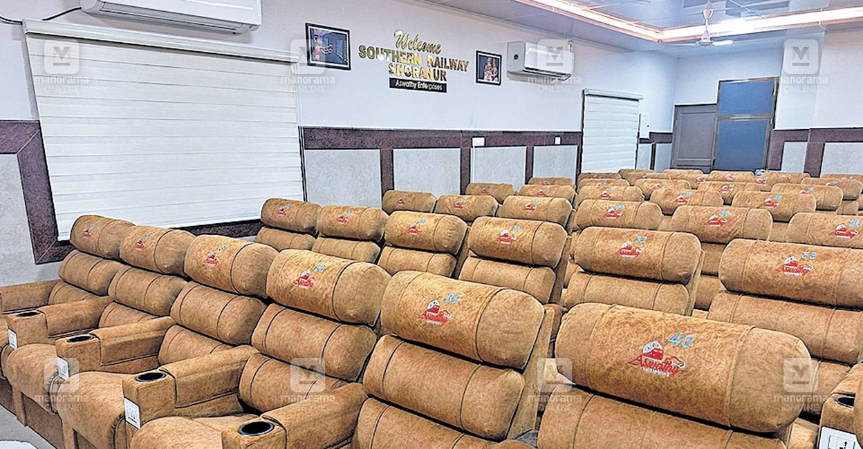 ട്രെയിൻ കാത്തിരുന്നു മുഷിയേണ്ട ഷൊർണൂരിൽ ആധുനിക വിശ്രമ കേന്ദ്രം ...