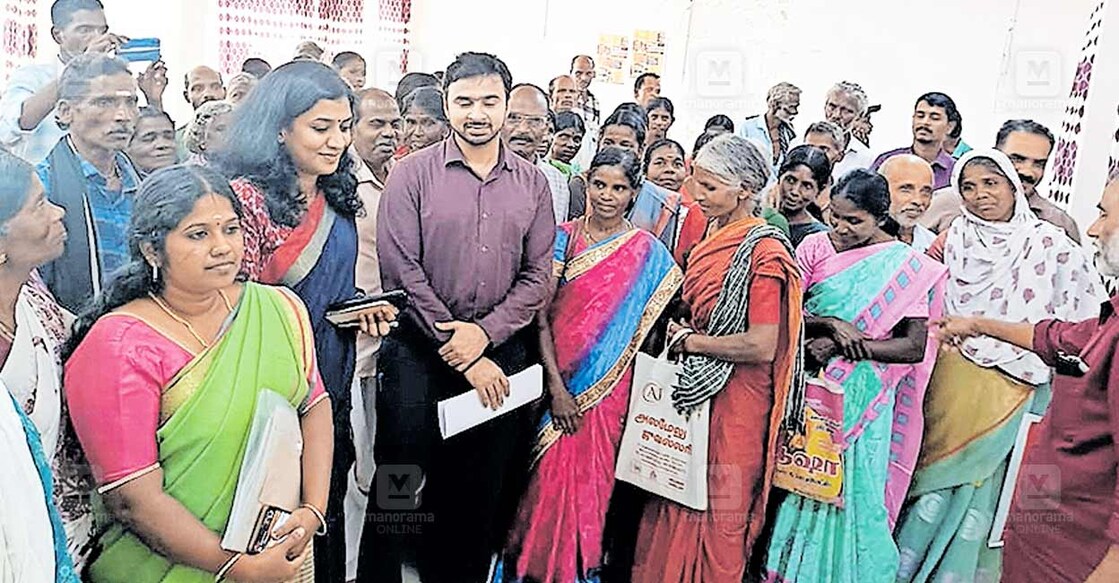 ആദിവാസികളുടെ പരാതി കേട്ട് കലക്ടർ | Adivasi Land Rights | Attappady ...
