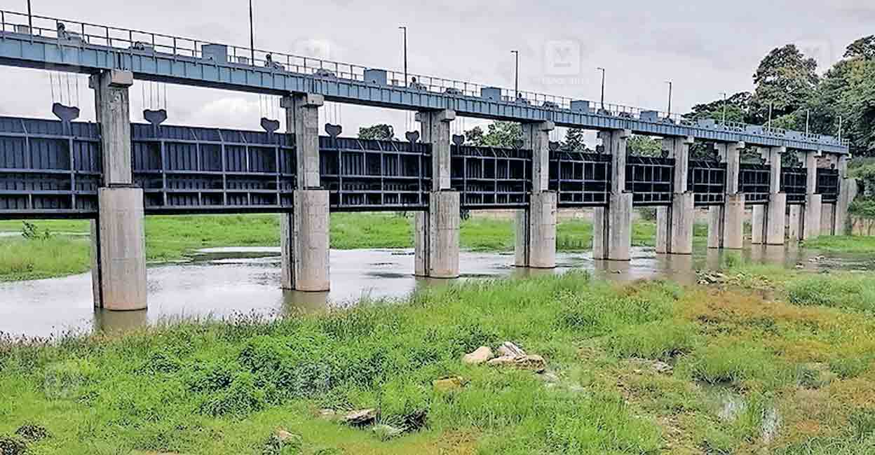 ഉദ്ഘാടനം കഴിഞ്ഞിട്ടു മാസങ്ങൾ: ഉപകാരമില്ലാതെ വടകരപ്പള്ളി റഗുലേറ്റർ