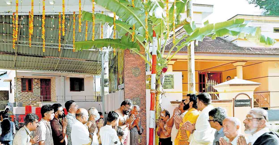 ഒന്നര നൂറ്റാണ്ടിലേറെ പഴക്കമുള്ള ക്ഷേത്രം; പ്രധാന ഉത്സവങ്ങ ...