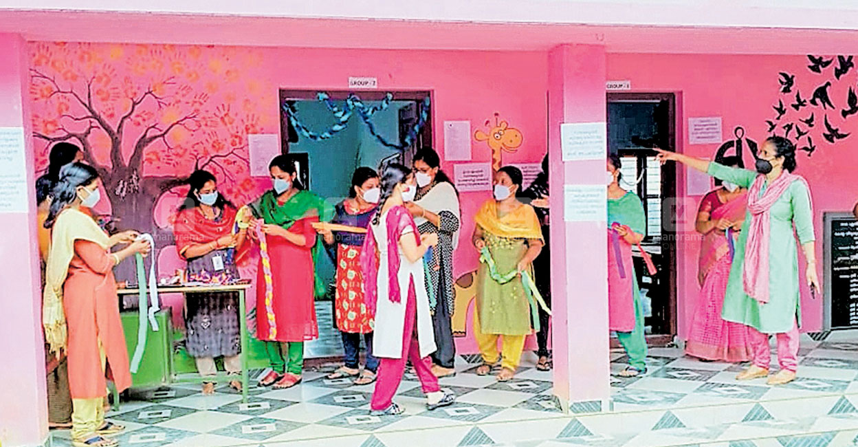 വിദ്യാർഥികൾ വീണ്ടുമെത്തുന്നു; അക്ഷരമുറ്റങ്ങളൊരുങ്ങി | Kerala Driving ...