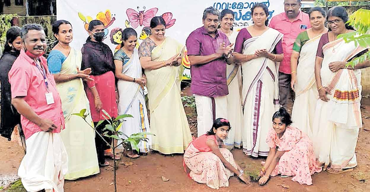 ഹരിത വിദ്യാലയം പ്രവർത്തനം തുടങ്ങി | Kerala School Full Classes Opening ...
