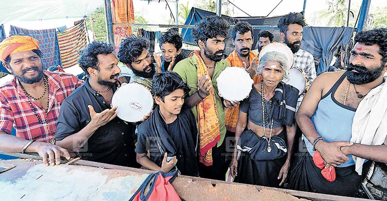 പർണശാലകളുയർന്നു ഇനി കാത്തിരിപ്പ് | Sabarimala | Sabarimala Pilgrim ...