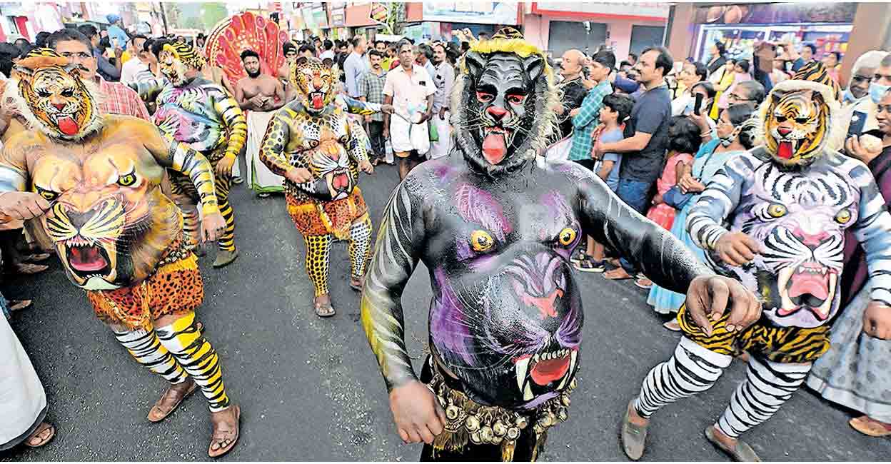 കാർഷിക സ്മൃതിയുണർത്തി ഓമല്ലൂർ വയൽവാണിഭത്തിനു തുടക്കം | Omallur Cattle ...