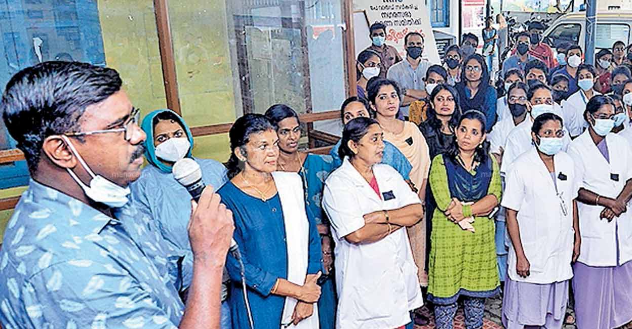 യുവ ഡോക്ടർ കുത്തേറ്റ് മരിച്ച സംഭവം: ജില്ലയിൽ പ്രതിഷേധം ഇരമ്പുന്നു | Vandana Murder Case In ...