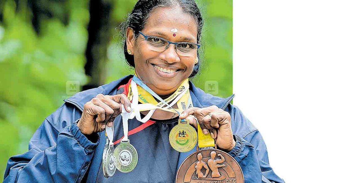 56ാം വയസ്സിൽ പഞ്ചഗുസ്തിയിൽ സമ്മാനം, വിജയത്തിനൊരു മിനിക്കൈ!