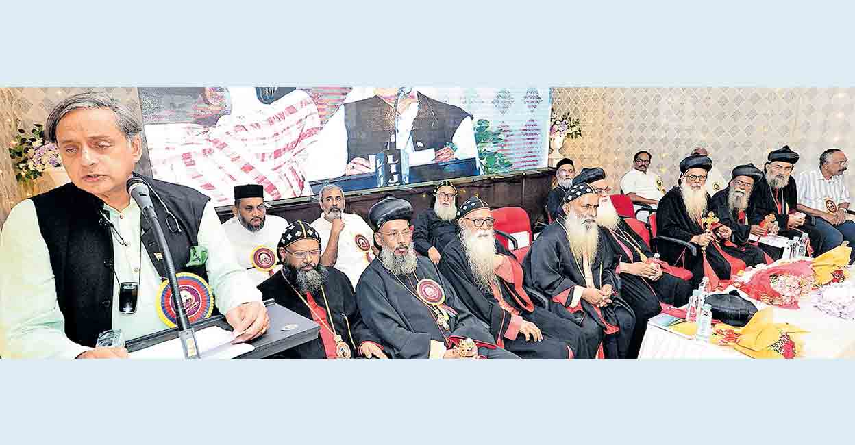 എല്ലാ സംസ്കാരങ്ങളും ചേരുമ്പോൾ ദേശീയത രൂപപ്പെടും: ശശി തരൂർ