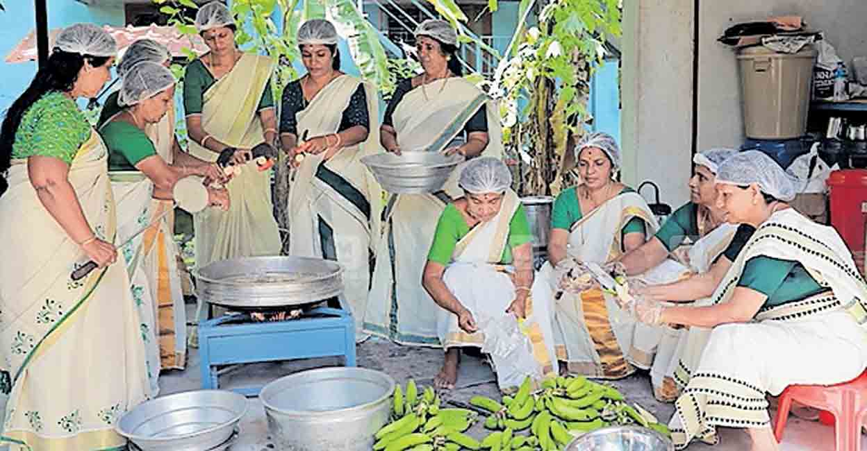 ഓണത്തെ വരവേൽക്കാൻ തനി നാടൻ വിഭവങ്ങൾ