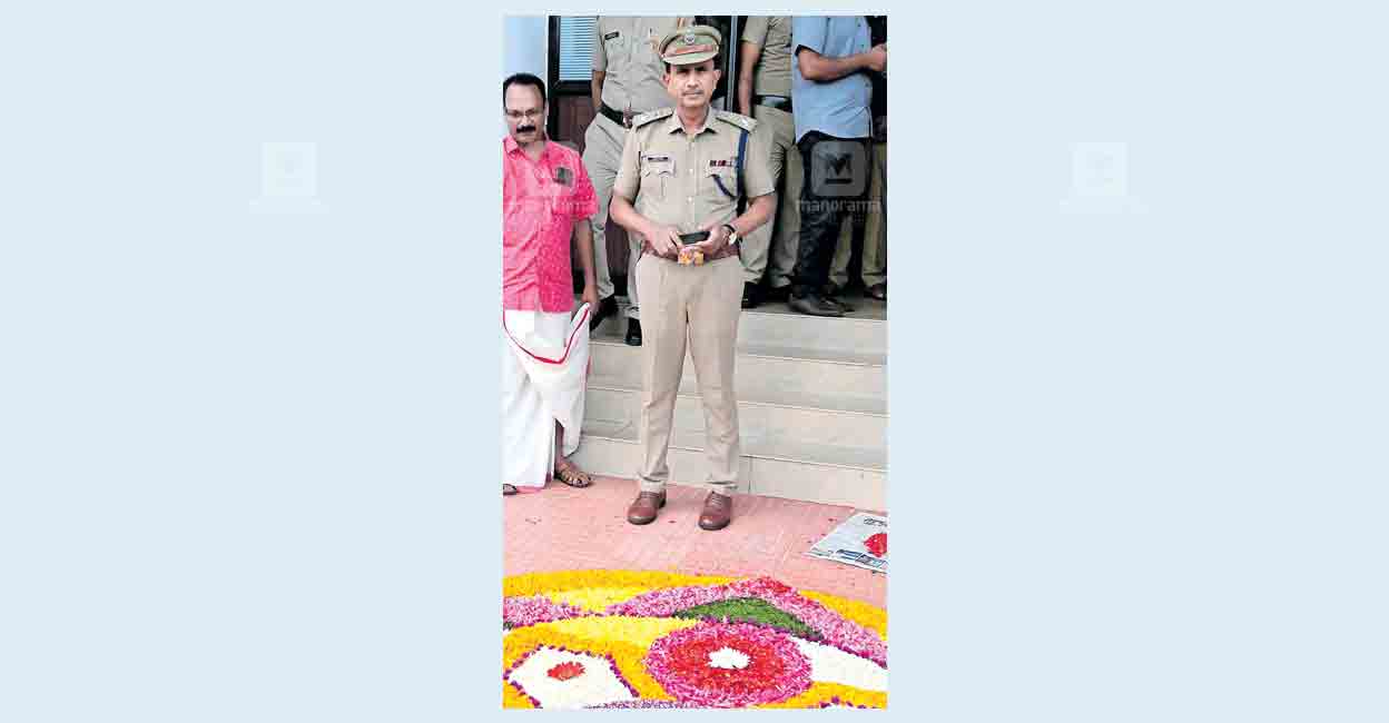 വി. അജിത് ജില്ലാ പൊലീസ് മേധാവിയായി ചുമതലയേറ്റു