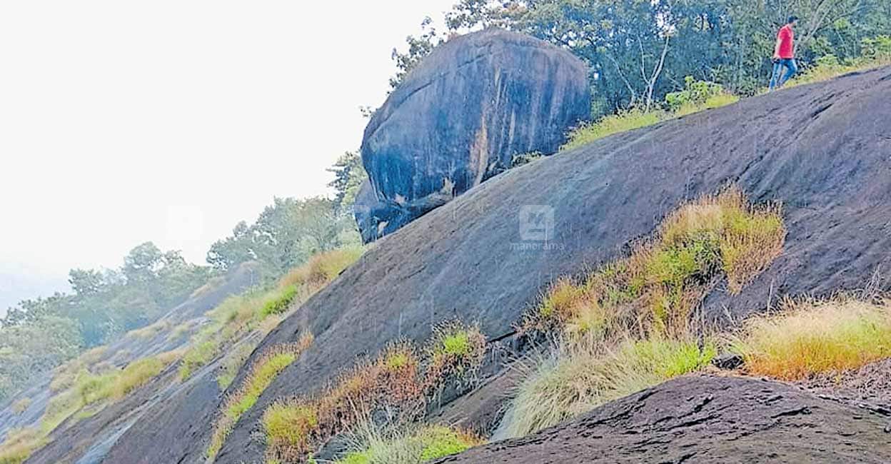 രാക്ഷസൻപാറ കയ്യേറി പൊട്ടിക്കാൻ ശ്രമം: പ്രതിഷേധം ശക്തം