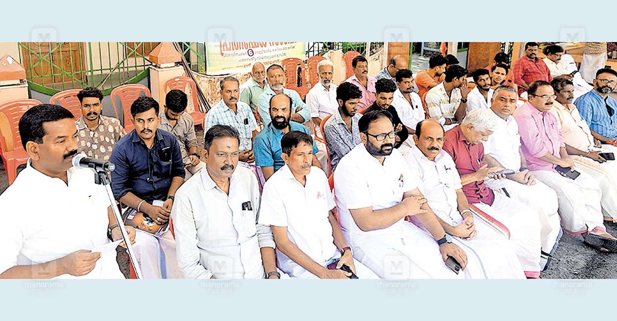 ആന എഴുന്നള്ളിപ്പും ആചാരങ്ങളും സംരക്ഷിക്കാൻ കമ്മിഷനു വേണ്ടി ഇടപെടുമെന്ന് ...