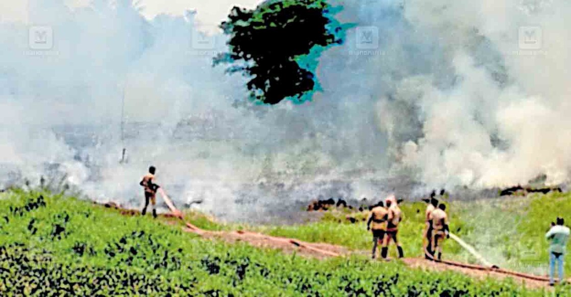 തീപിടിത്തങ്ങൾ വ്യാപകം: മാനത്തു കത്തിജ്വലിച്ച് സൂര്യൻ; താഴെ ...