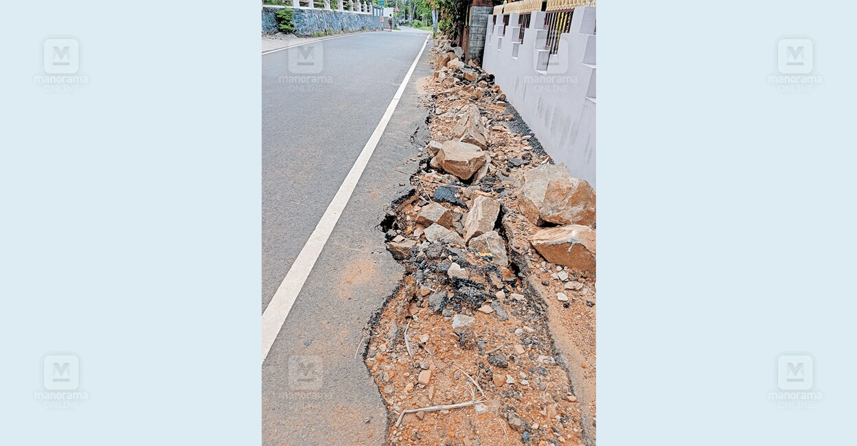 ഉന്നത നിലവാരത്തിൽ നിർമിച്ച റോഡ് വെട്ടിപ്പൊളിച്ച് പൈപ്പുകളിട്ടു ...