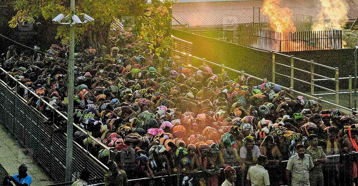 തിരക്കിൽ ശബരിമല; ഇന്നലെ (8) എത്തിയത് 73,679 തീർഥാടകർ | Sabarimala ...