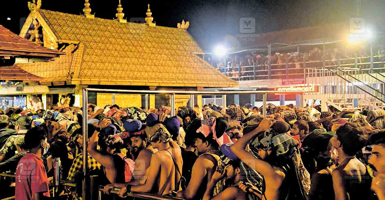 ബുക്കിങ് പാസുള്ളവരെ മാത്രമേ ശബരിമല സന്നിധാനത്തേക്ക് വിടാവൂ: ഹൈക്കോടതി ...