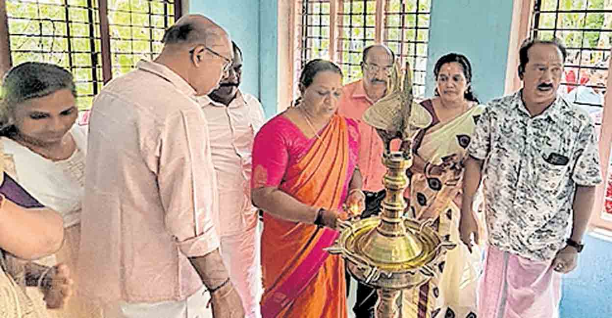 അച്ഛന്റെ ഓർമയിൽ നൽകിയ സ്ഥലത്ത് അങ്കണവാടിയായി | Anganwadi building ...