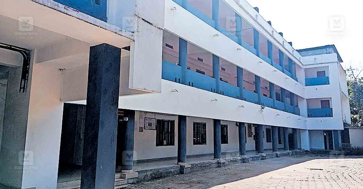 ഇഴഞ്ഞു നീങ്ങുന്ന നിർമാണം; റാന്നി മിനി സിവിൽ സ്റ്റേഷന്റെ പൂർത്തീകരണം ...