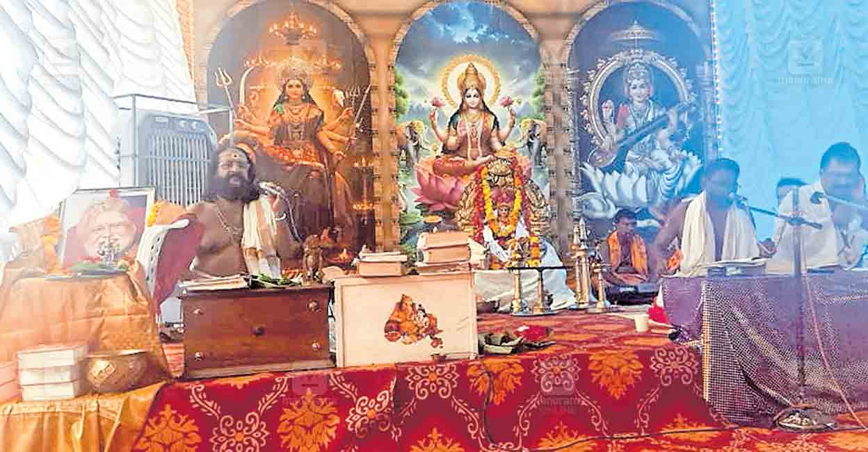 പരുവ മഹാദേവ ക്ഷേത്രത്തിലെ ദേവീഭാഗവത നവാഹ സത്രത്തിന് സമാപനം | Navah ...