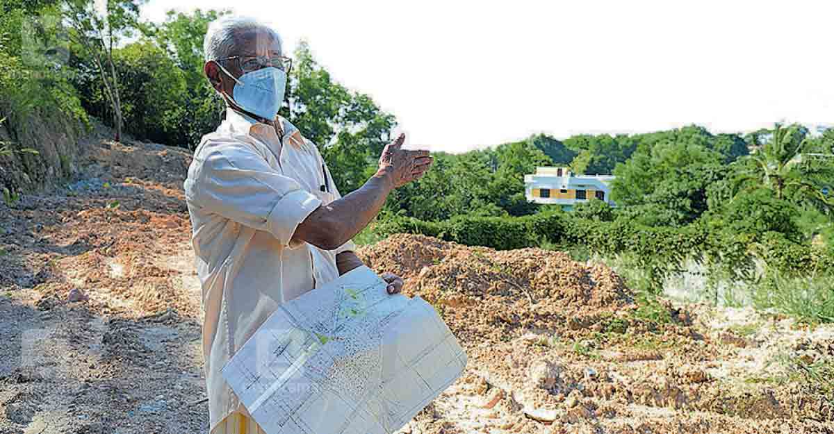 വീടിന് അനുമതി, അല്ലെങ്കിൽ ദയാവധം; സർക്കാരിനോട് കേണ് വയോധികൻ