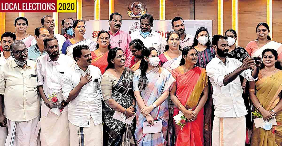 തിരുവനന്തപുരം ജില്ലാ പഞ്ചായത്ത് അമരക്കാർ ചുമതലയേറ്റു