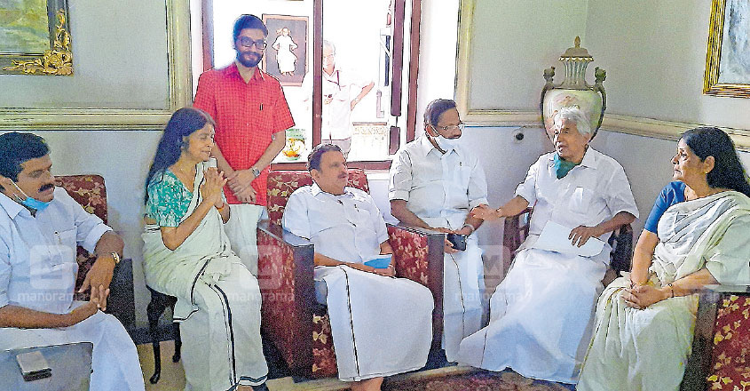 സുരക്ഷയും ചെലവും സർക്കാർ വഹിക്കണം: ഉമ്മൻ ചാണ്ടി | തിരുവനന്തപുരം വാർത്തക ...