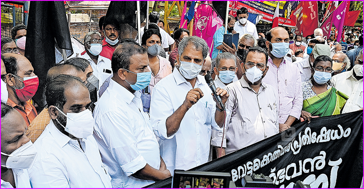 കർഷക കൂട്ടക്കൊല: കെഎസ്കെടിയു മാർച്ച്