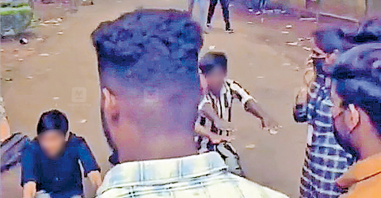 ‘സിറ്റപ്പ്’, പിന്നെ കരിയില പെറുക്കൽ, റാഗിങ് വിഡിയോ ദൃശ്യം പ്രി ...