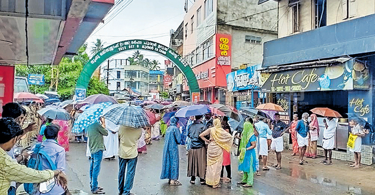 വിഴിഞ്ഞം തുറമുഖം: പൂവാർ റോഡ് ഉപരോധം പൂർണം | Vizhinjam Port Protest ...