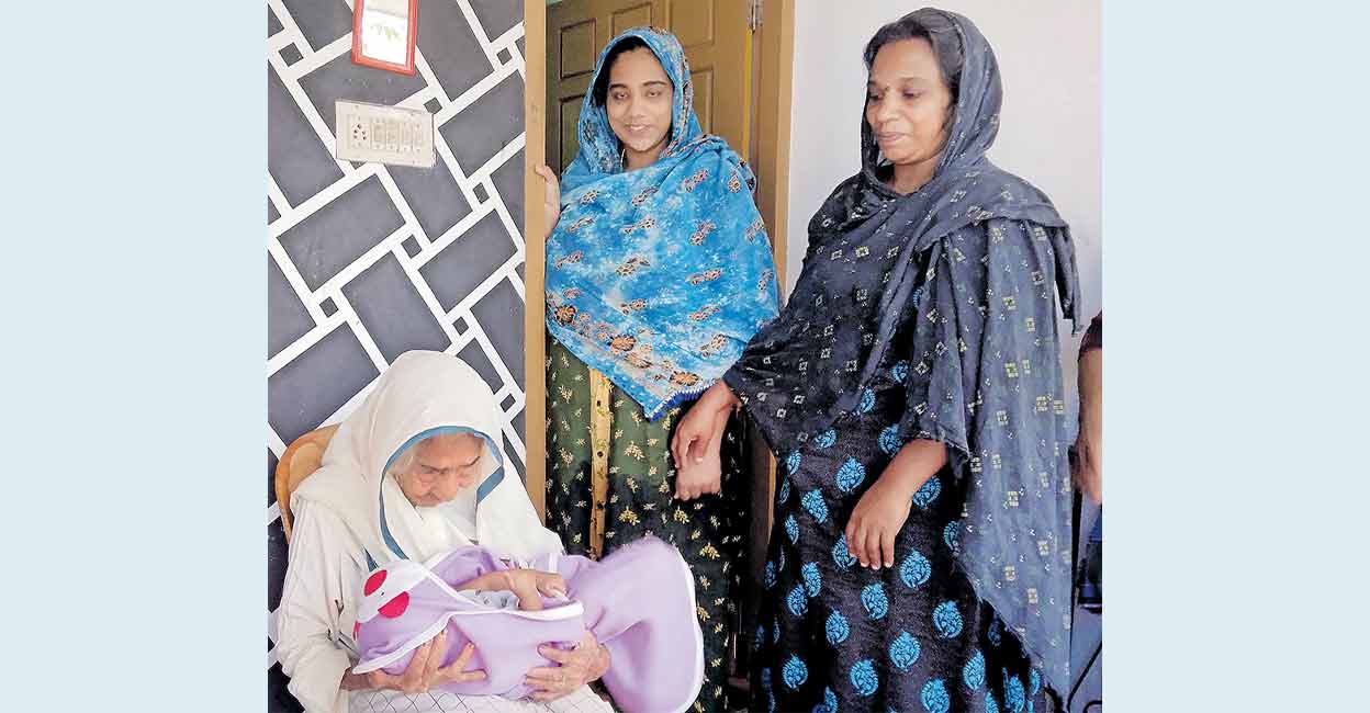 ആധാറിൽ 112 വയസ്സേ ഉള്ളു: 115ന്റെ ചെറുപ്പത്തിൽ ആസിയ ഉമ്മാൾ